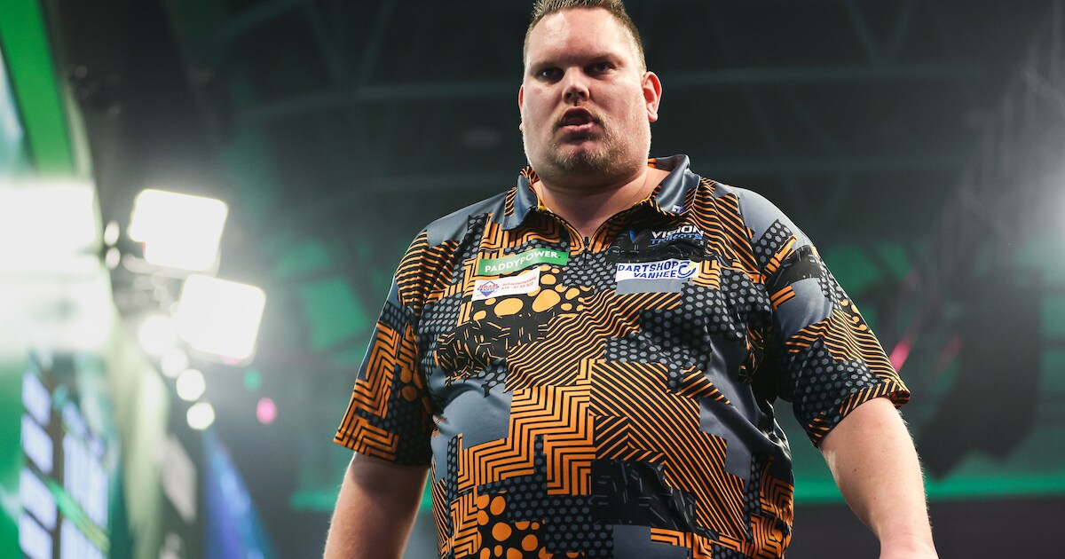 Drama voor Wesley Plaisier op WK darts na drie gemiste matchdarts: ‘Ik ...