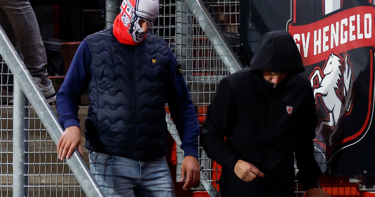 Twintig Twentse hooligans berecht voor rellen FC Twente - Hammarby | FC ...