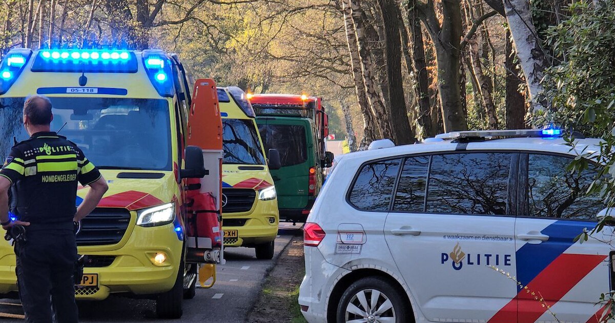 Fietser gewond na botsing met bestelbus in Enschede | Regio | Tubantia.nl