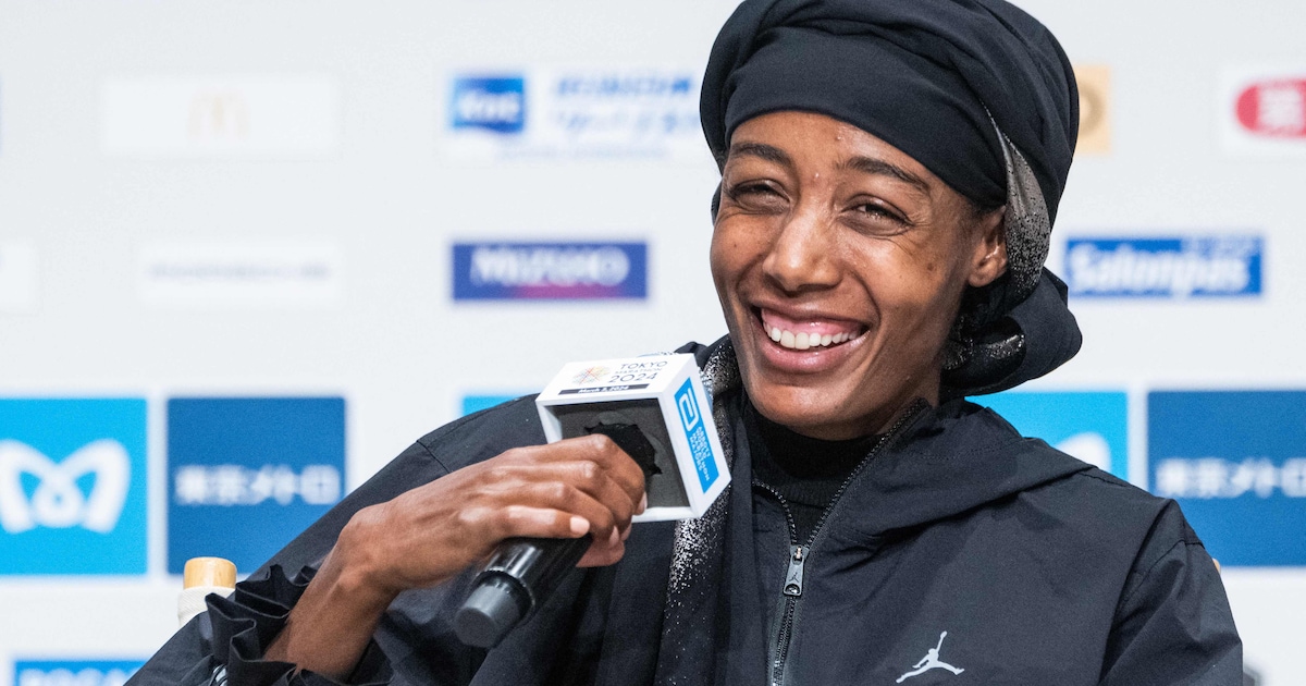 Sifan Hassan grijpt naast podiumplek op marathon in Tokio: ‘Merk dat ...