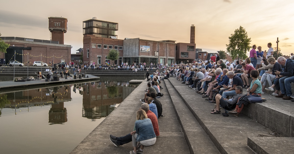 Met de buurtfeestjes rondom Enschede700 wil het nog niet vlotten: ‘We hebben andere zorgen ...