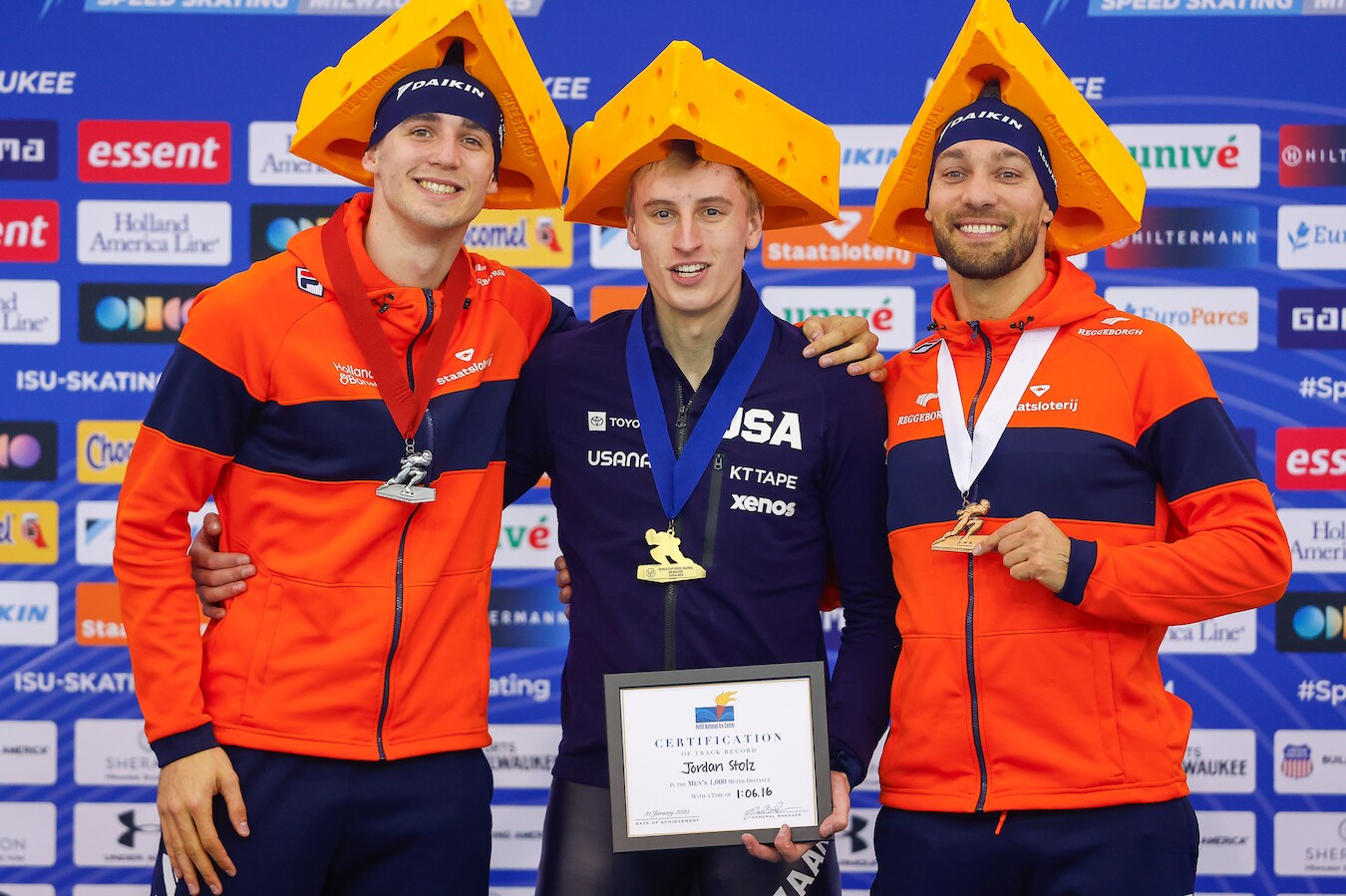 Zeldzame val van Jutta Leerdam op 1000 meter in Milwaukee: ‘Dat hoort ...