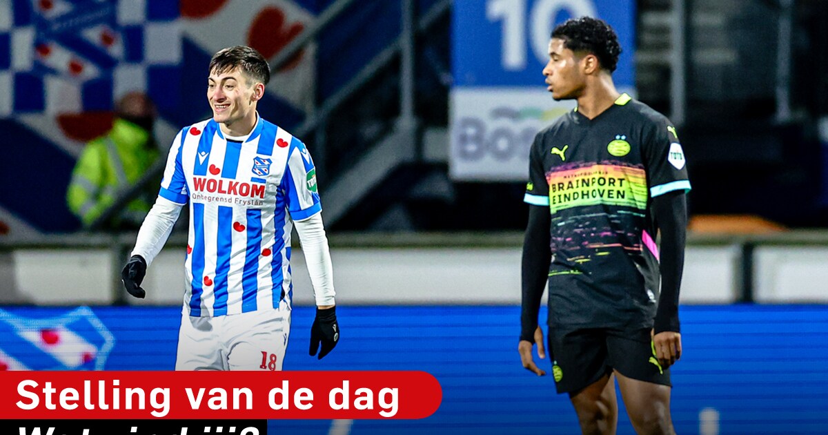 Stelling | De eredivisie is na de nederlaag van PSV weer spannend ...