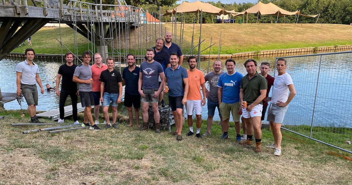 Ouderwets tobbedansen met Te land, ter zee en in de lucht op Hulsbeek ...