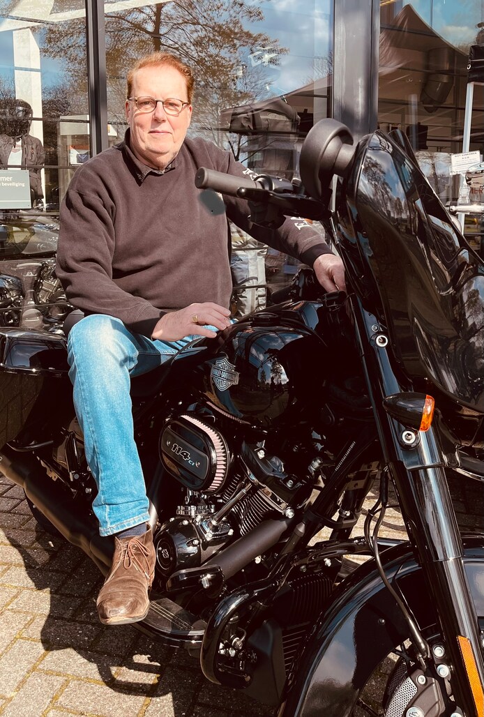 Na de dood van zijn tweelingbroer zat Hans Tattersall er doorheen ...