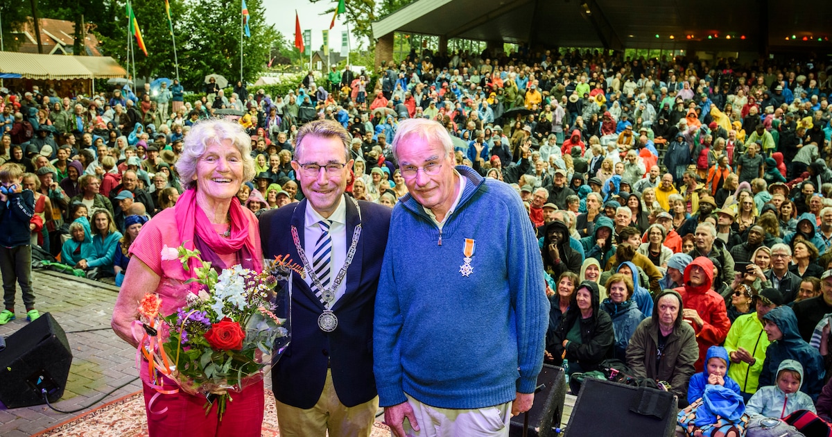 Programmeur Rob Lokin geridderd op ‘zijn’ Afrika Festival | Borne ...