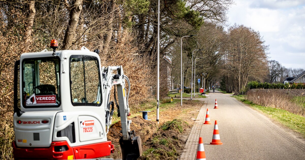 Rechter: verzet tegen plaatsing extra lichtmasten bij azc Albergen ...