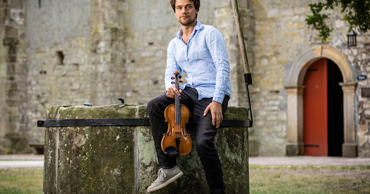 Violist Tim (28) groeide muzikaal op in Twente, nu speelt hij overal ...
