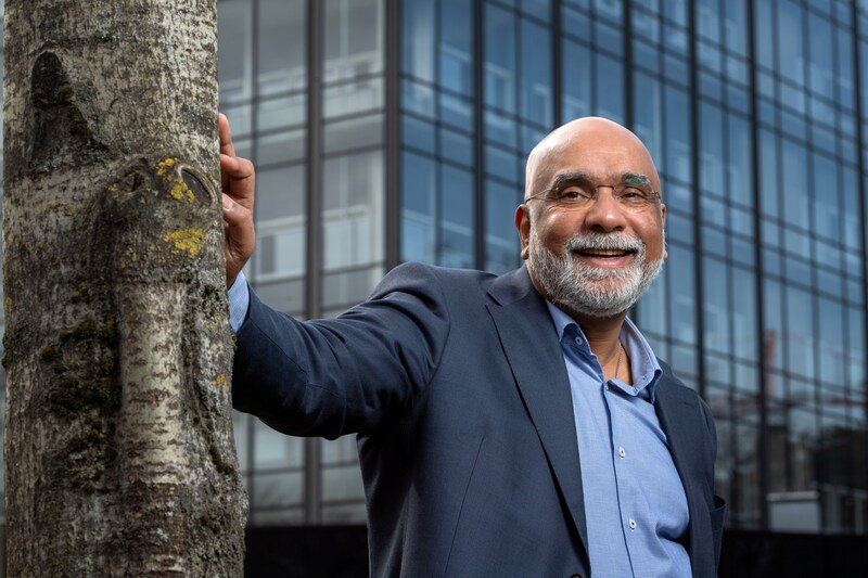 Na jaren vol hectiek trekt Vinod Subramaniam (59) de UT-deur achter ...
