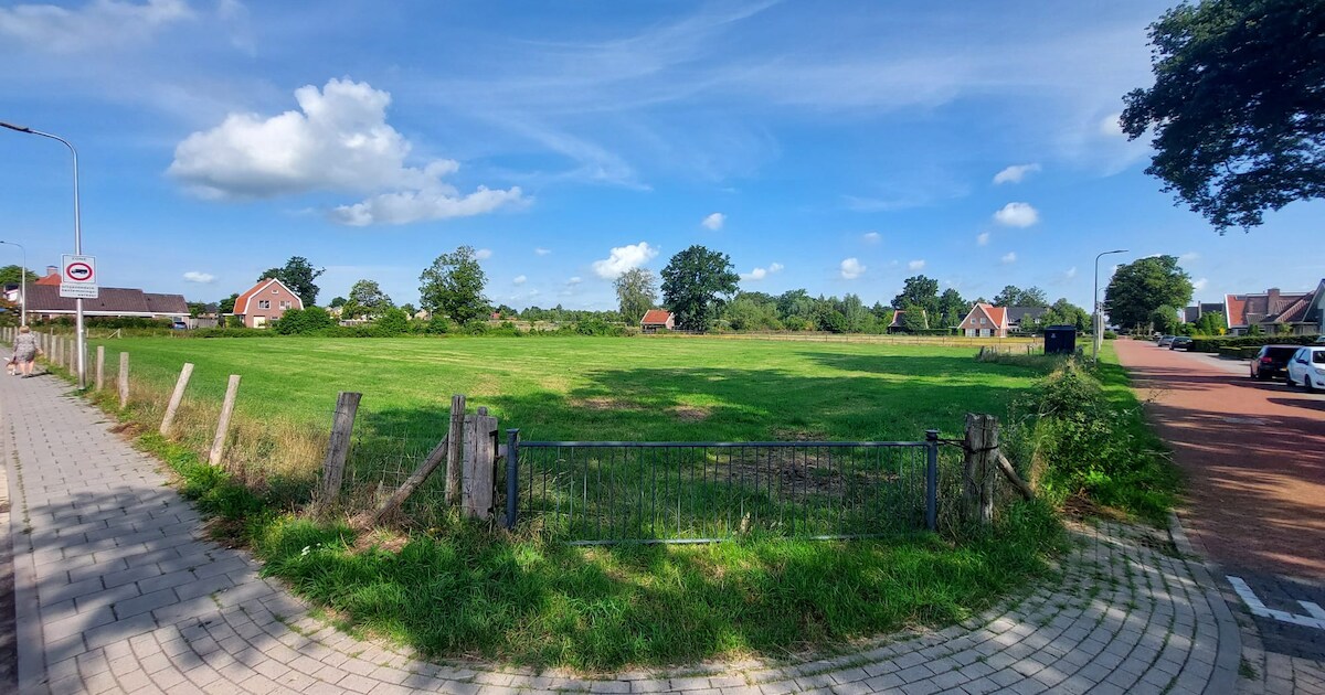 Op deze plek in Denekamp ligt een plan om in nabije toekomst 21 ...