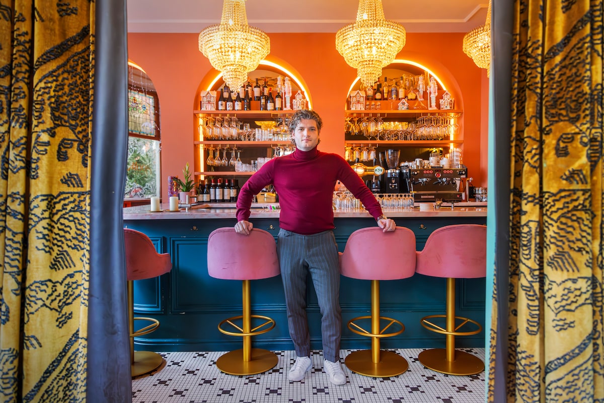 Shimo (35) stopte in laatste jaar met studie voor zijn bedrijf, dat ...