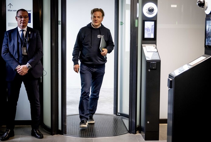 Ronald Voorn, docent aan UT en vertrouweling Omtzigt, kan zich niet ...