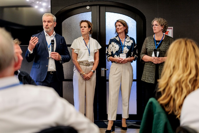 Twentse ziekenhuizen gaan zorg anders organiseren: ‘Opname te vaak ...