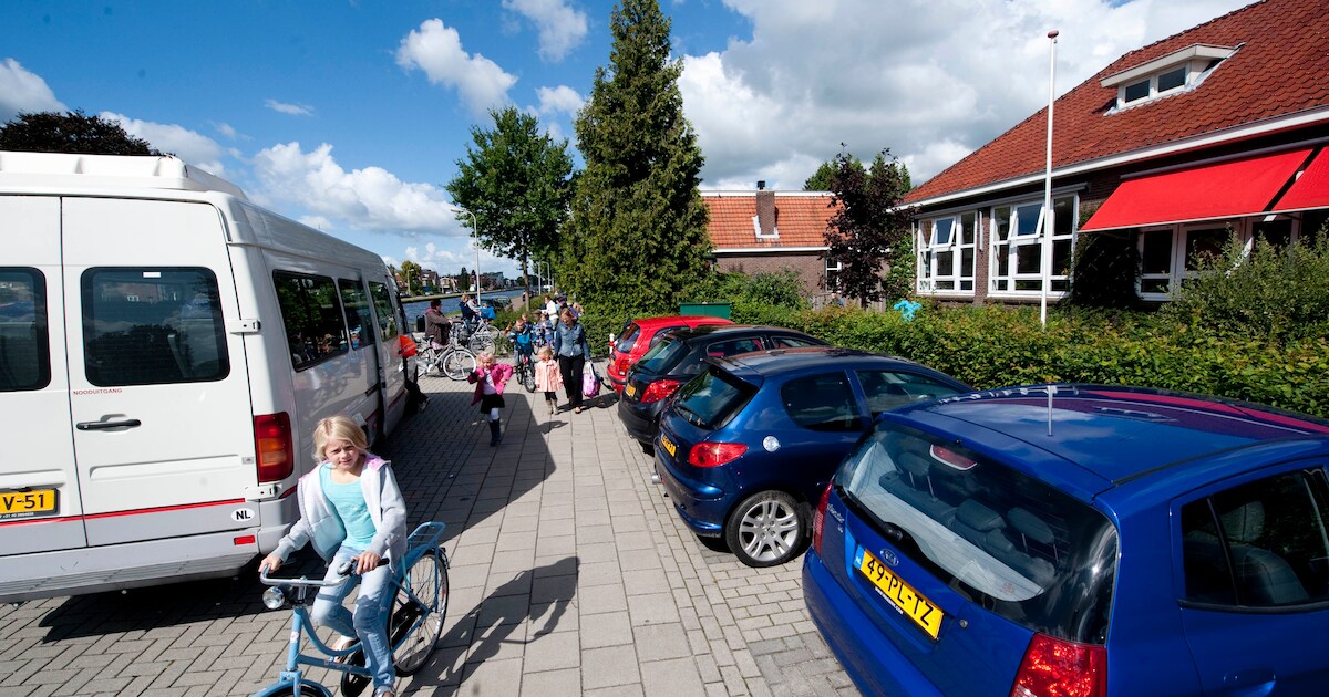 Als school aangeeft krap bij kas te zitten en al personeel moest inleveren, volgt er weinig ...