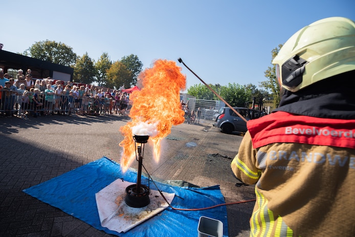 Brandweer Hengelo zet deuren open voor publiek | Hengelo | tubantia.nl