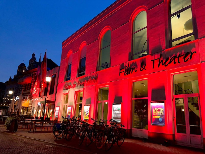 Bedrijfskleding waarin de baas zelfs naar een bruiloft kan, nieuwe ...