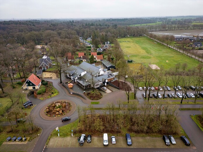 Lidy (69) stopt met zwemmen in Hoge Hexel, want ze moet ineens 1000 ...