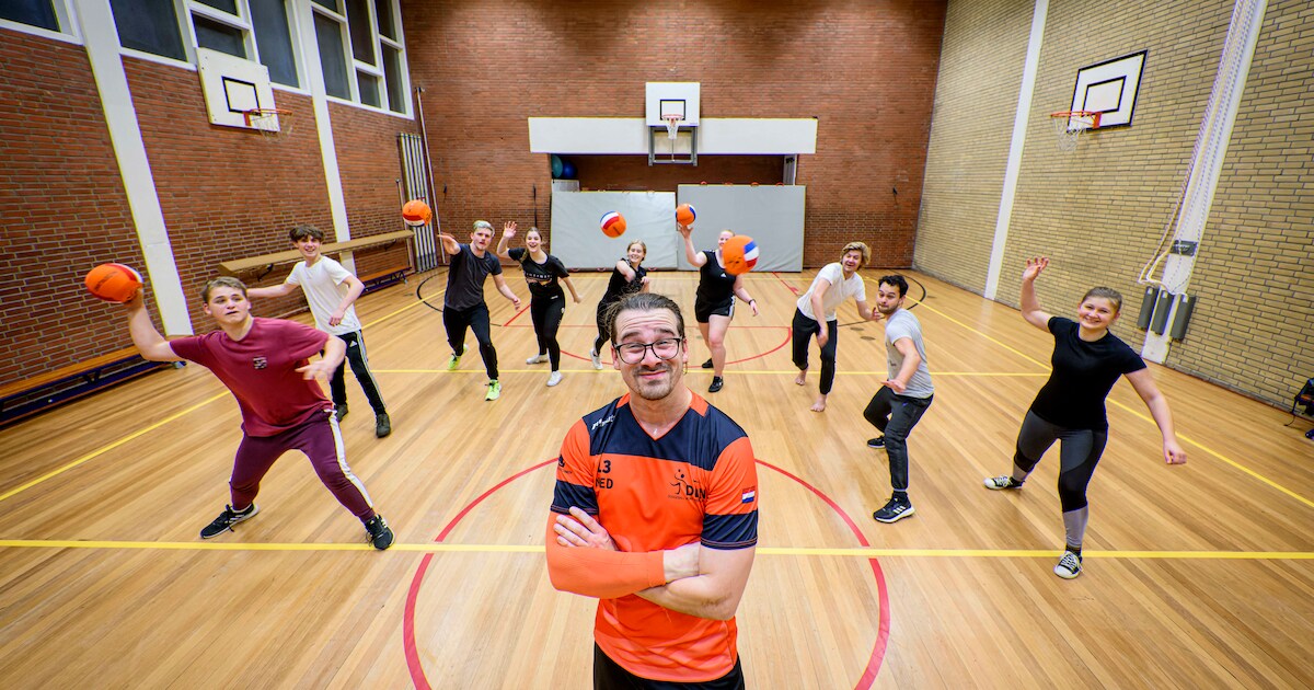 Topspeler Jannus introduceert dodgeball in Hengelo: ‘Gooien, ontwijken ...