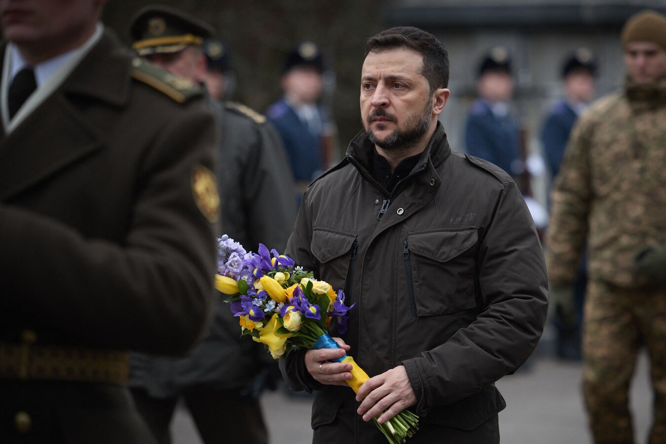Zwicht Zelensky? ‘Poetin zit als lachende derde met popcorn in de hand te genieten van de ...