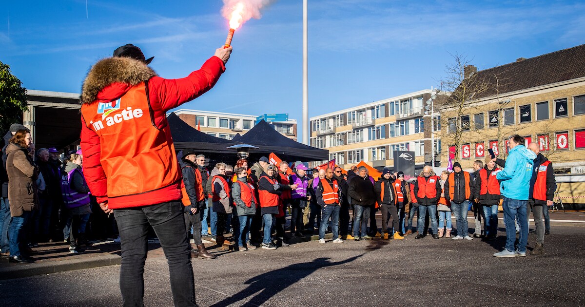 Dag 4 van de ov-stakingen: geen treinen, weinig bussen en overleg over ...