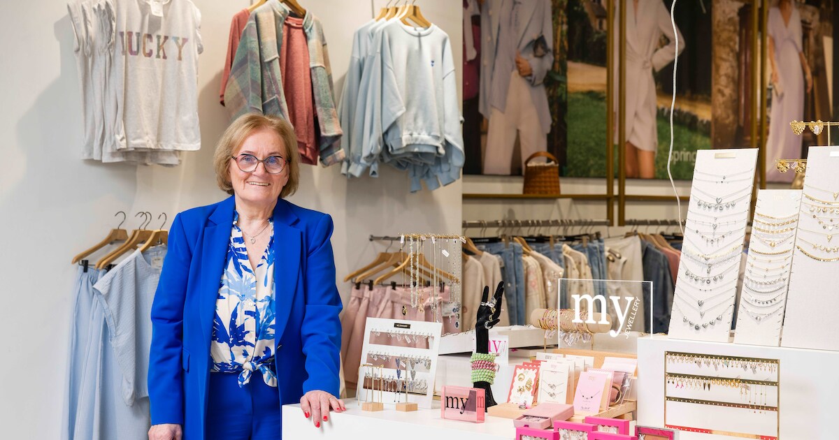 Marja (73) werkt nog steeds vijf dagen per week bij Koopman Mode in ...