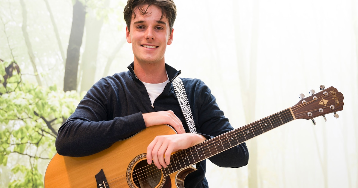 Dit is Guus (24) uit Overdinkel, de zingende dierenarts in opleiding ...