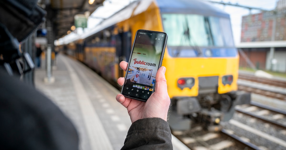 Centraal station in Almelo beschikt nu over publicroam: 'Wat moet ik ...