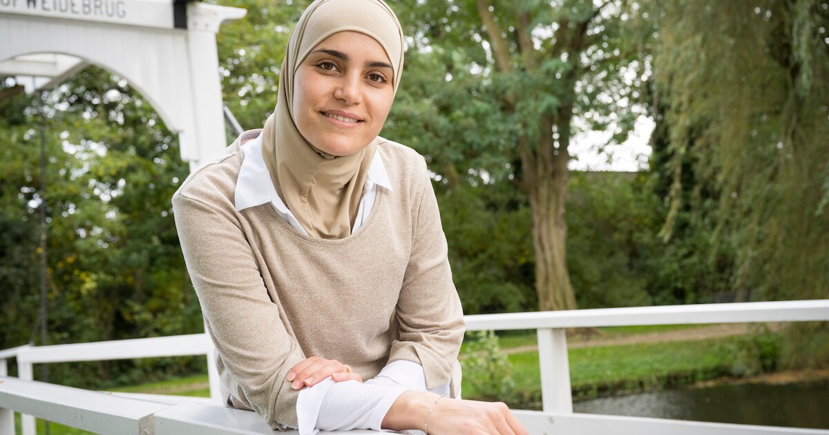 Salam (29) uit Syrië bedankt Borculo met Riz Bazella: ‘Mijn kinderen ...