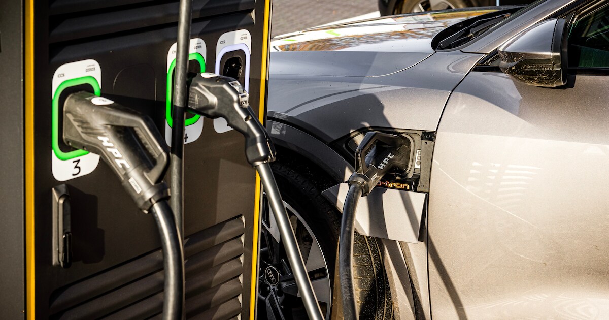 Elektrisch rijden fors duurder dan rijden op benzine | Auto | tubantia.nl