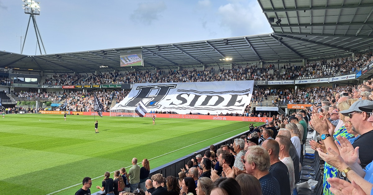 Asito Stadion juicht om H-Side: 1200 fans zorgen voor nieuwe sfeer ...