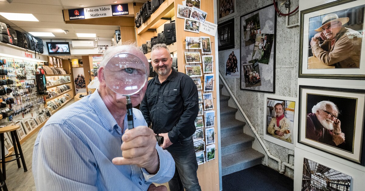 Foto Bertelink in Hengelo: al 56 jaar wars van pretentie | Hengelo ...