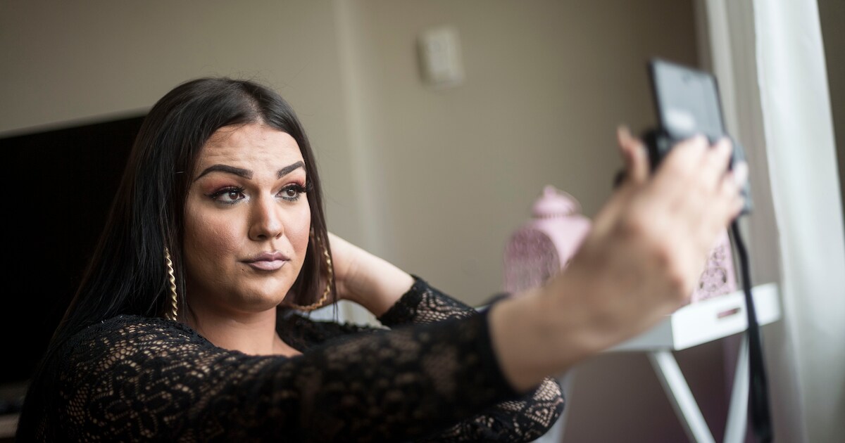Turkse transgender Aleyna (24) uit Twente trotseert haat | Hengelo ...