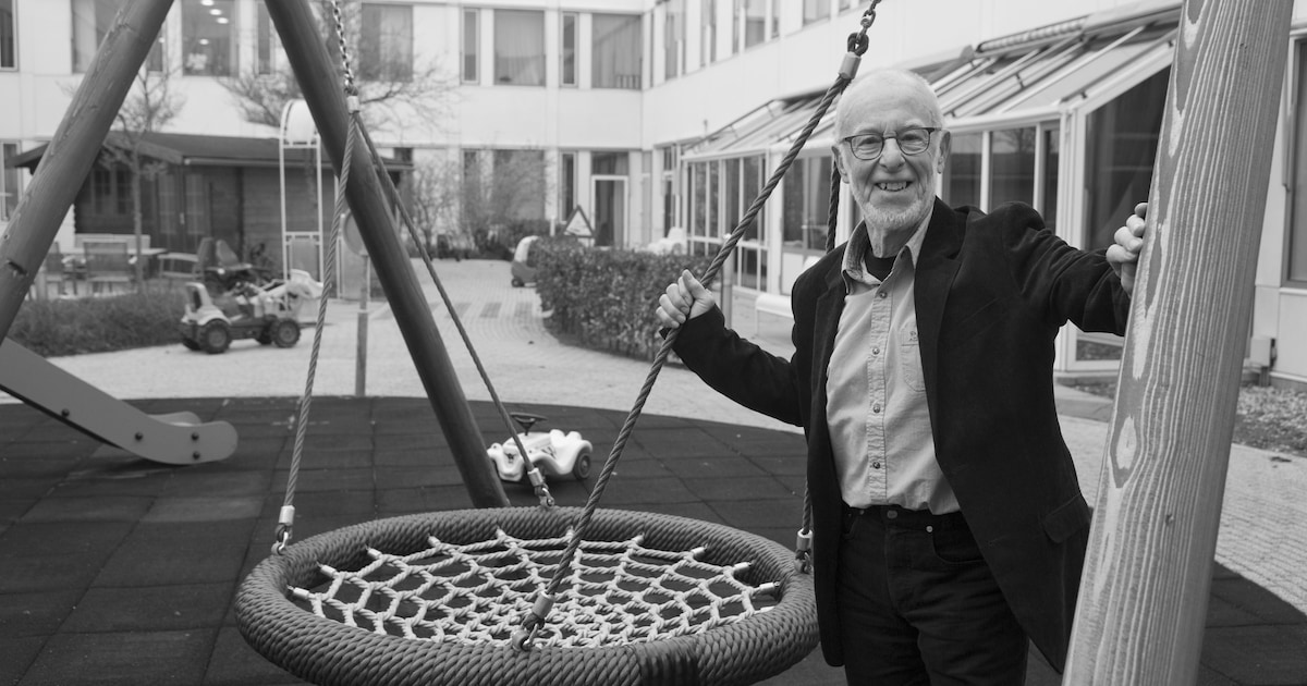 Wethouder en trouwambtenaar in Borne en vriend van het ziekenhuis in ...