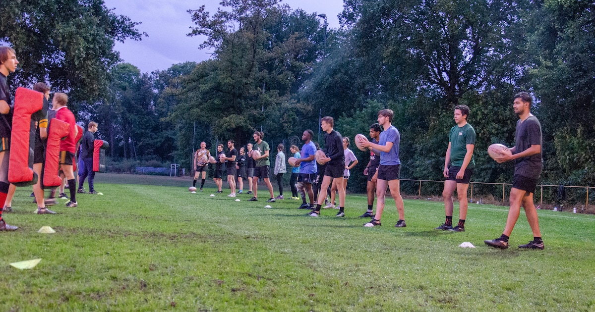 Enschedese studenten met sport uit sociaal isolement halen: ‘Samen ...