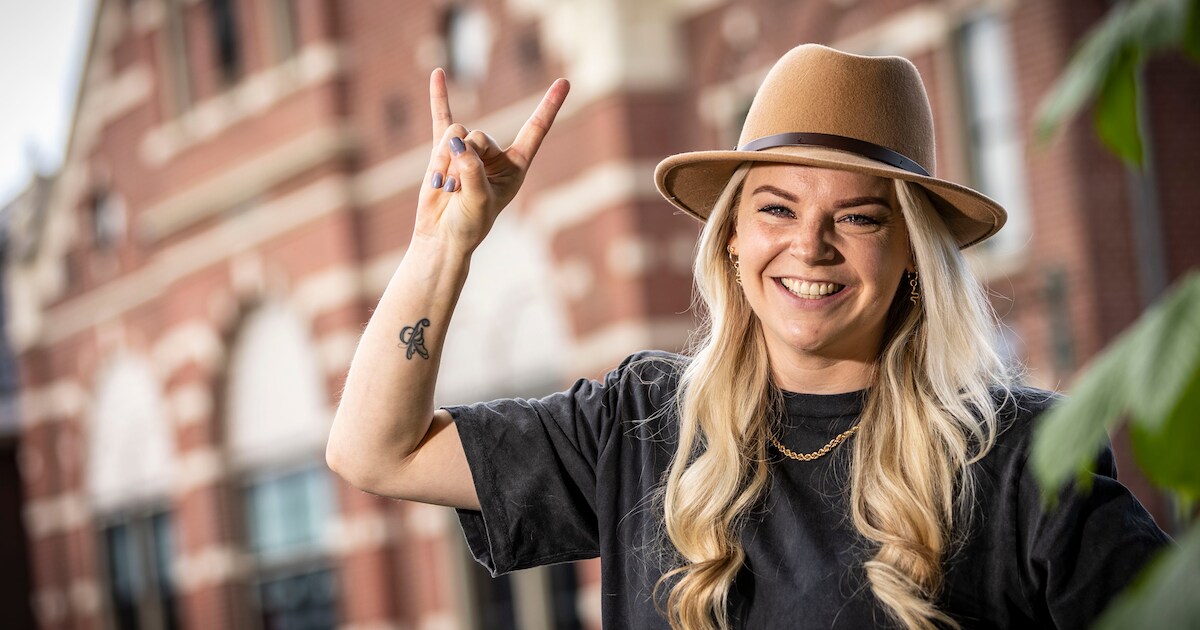 Wat De Bond voor zangeres Renee Schepers (30) uit Oldenzaal zo ...