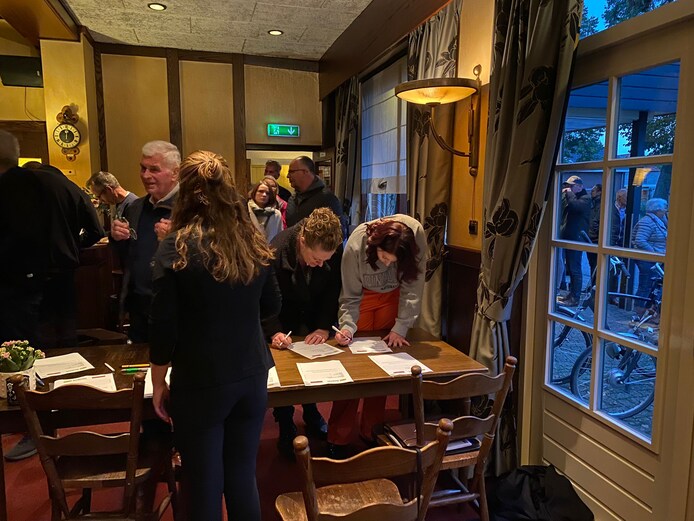 Enorme belangstelling voor woningbouwplan in Noordijk: ‘Ze hingen er ...