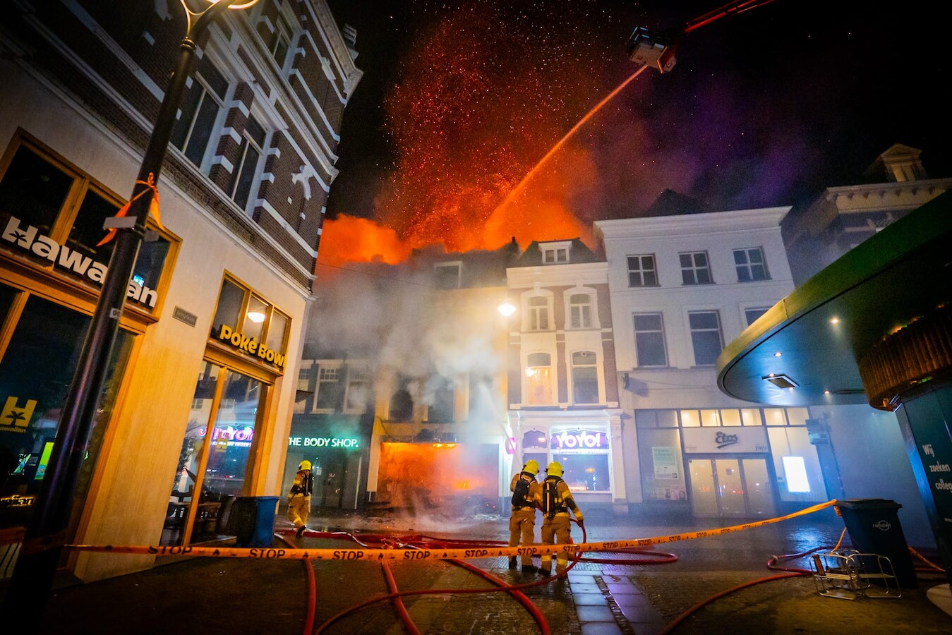 Veel bewoners mogen terug • Sloop SoLow gaat met grof geweld • Horeca ...