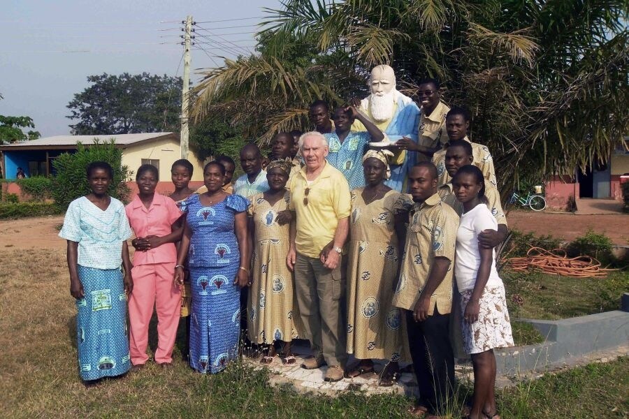 Jos Smit voor altijd verbonden met Ghana | Foto | tubantia.nl