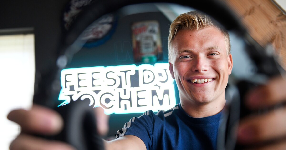 Jochem begon als DJ Discozwemmen, maar draait nu op de grootste ...