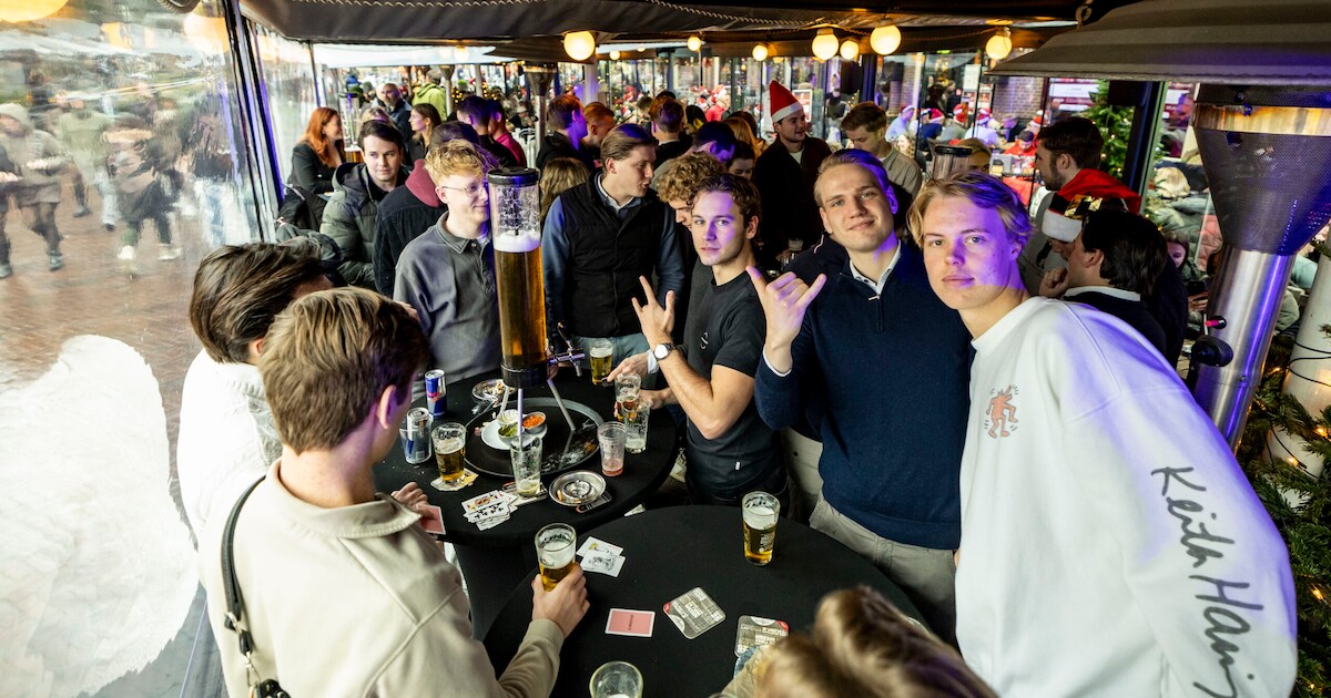 Van kroeg tot traditie: zo ontstond Kerstmiddag in Hengelo | Regio ...