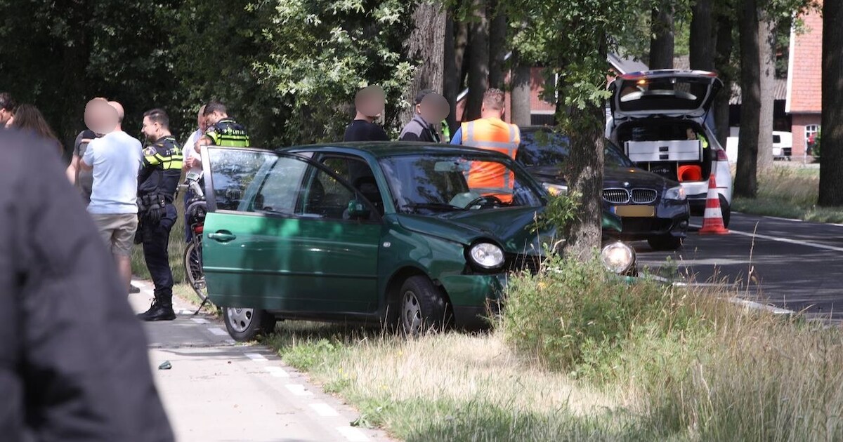 Ongeval met drie auto's bij Rossum, een voertuig knalt op boom | Losser ...