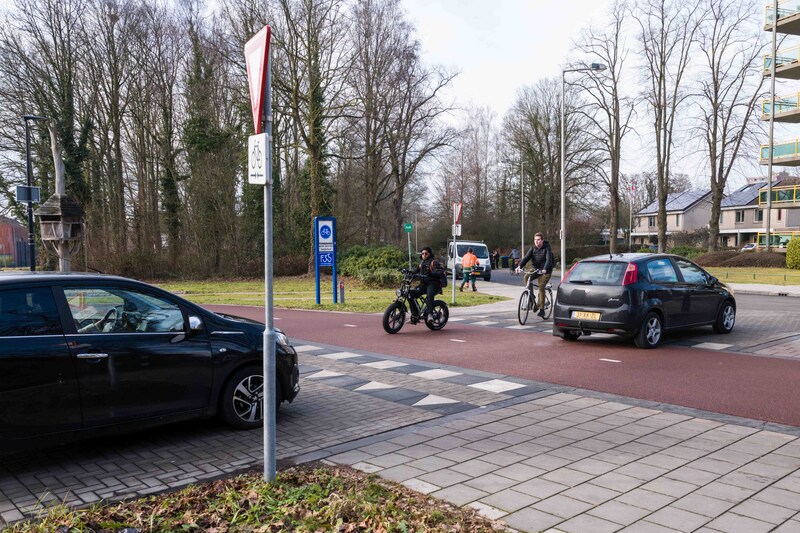 Vernieuwde kruising in Enschede roept allerlei reacties op: ‘Als je ...