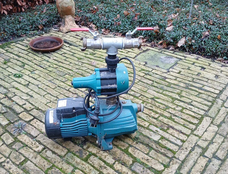 Lundia boekenkast gezocht, Ariadnes uit de jaren 80, kettingzaag en een ...