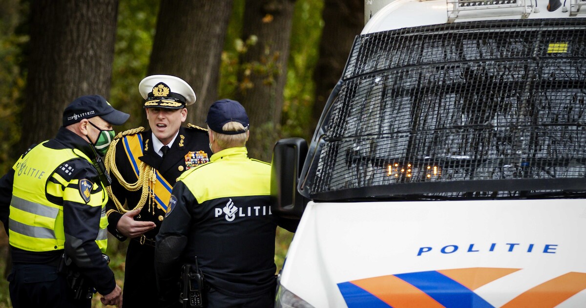 ‘Koning’ Rutger drie kwartier vastgehouden door politie ...