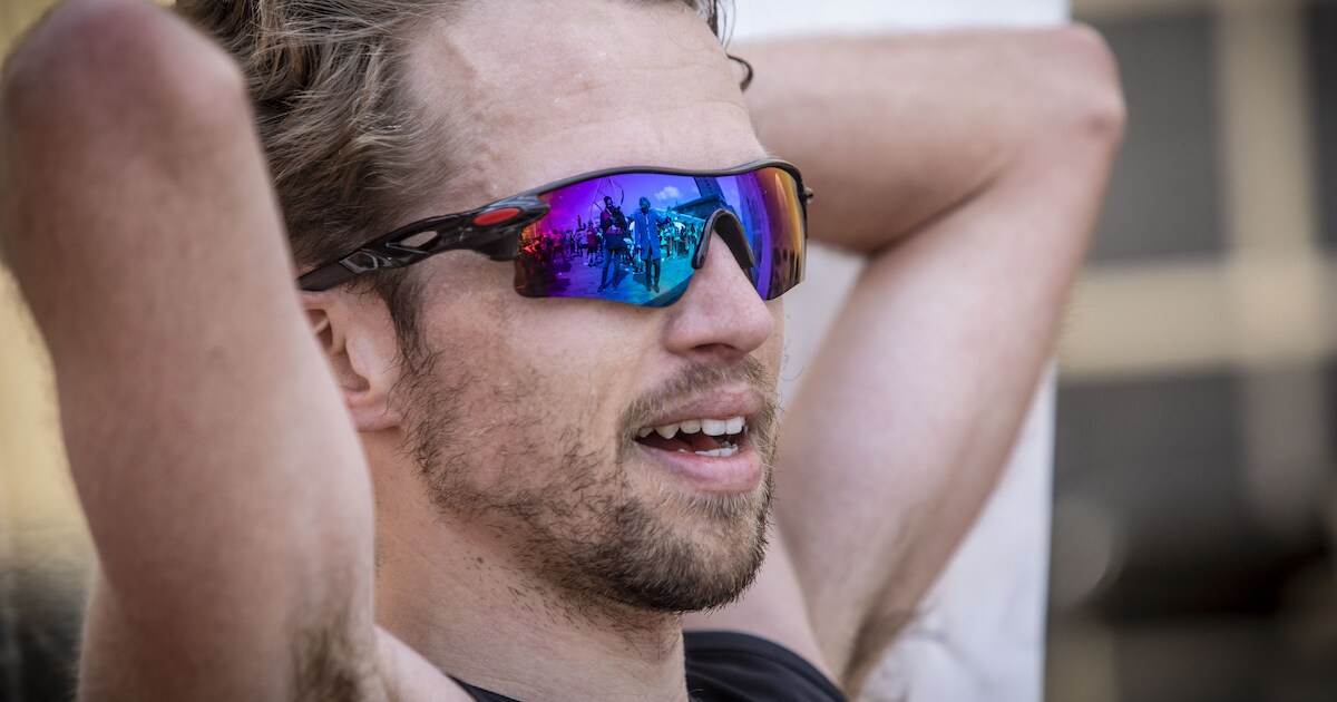 Hoe kan dit? Fabian ten Kate loopt in Enschede Marathon 400 meter te ...
