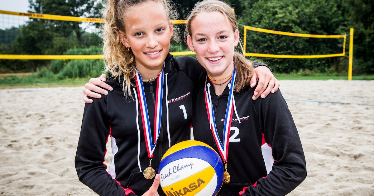 Kim en Floortje uit Rijssen zijn Nederlands kampioen beachvolleybal ...