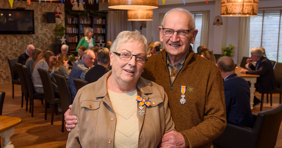 Koninklijke hulde voor echtpaar Kruize: ‘Twee spinnen in het web van De ...