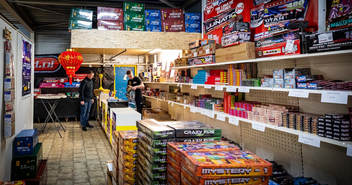 Opvallend veel vuurwerkhandel in Twente, ‘Duits vuurwerk is veel lucht ...