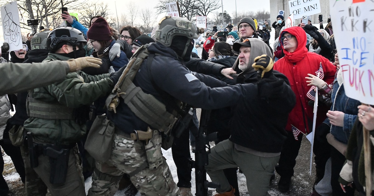 Dood van Renee (37), die door het hoofd werd geschoten door ICE-agent ...