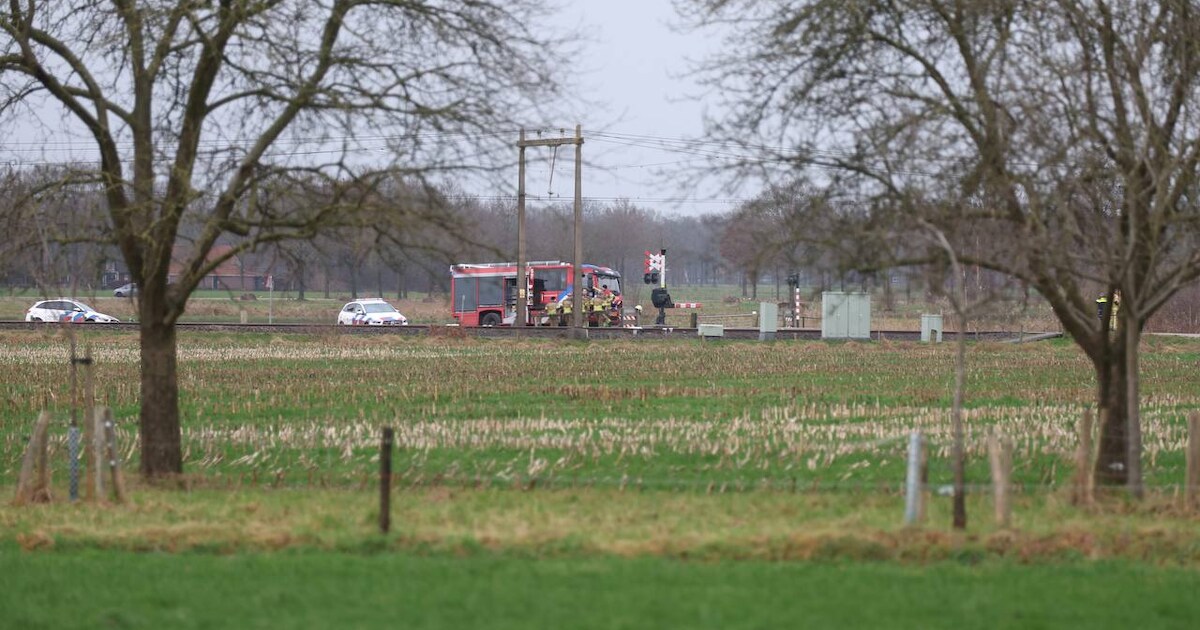 Geen treinen van en naar Deventer door aanrijding bij station Rijssen ...